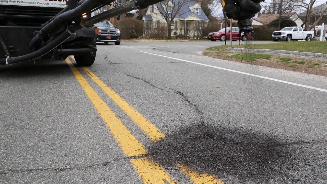 Huntington to test ‘pothole killer’ system to fix road damage - Newsday