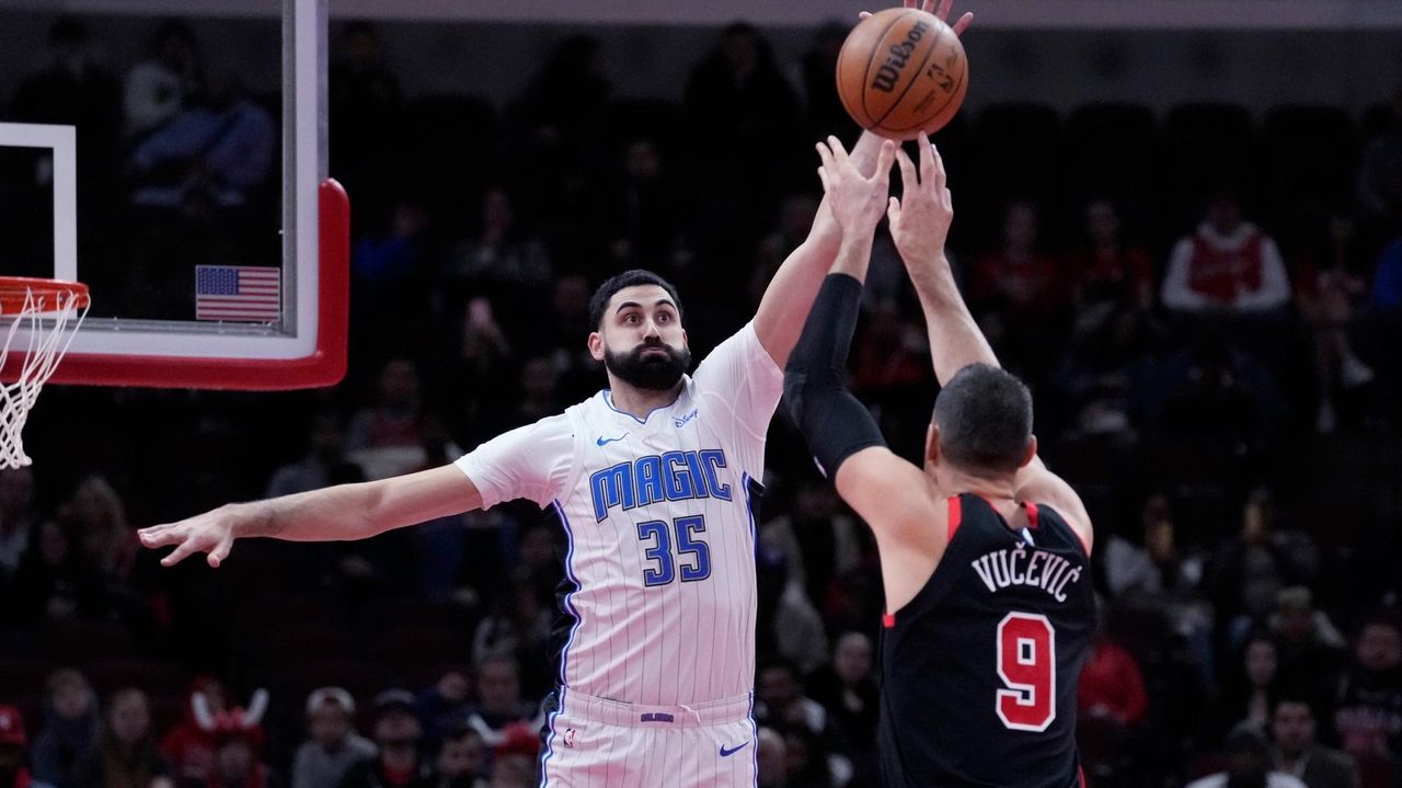 Franz Wagner scores 21 as Magic beat Bulls 103-97 after blowing another 19-point lead - Newsday