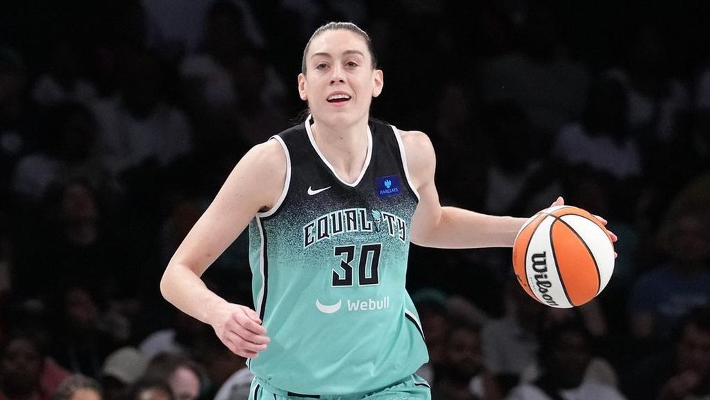 Liberty bring Breanna Stewart back on one-year deal - Newsday