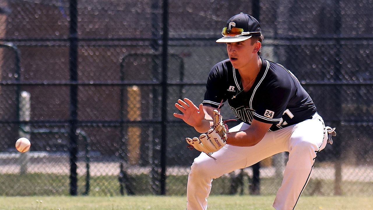 Suffolk Class AA baseball finals: Commack vs. Patchogue-Medford - Newsday
