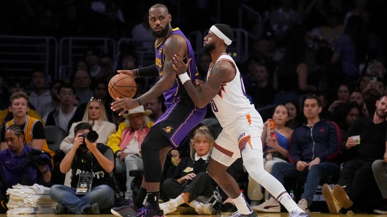 Anthony Davis scores 35 points, the Lakers rally in second half to beat ...