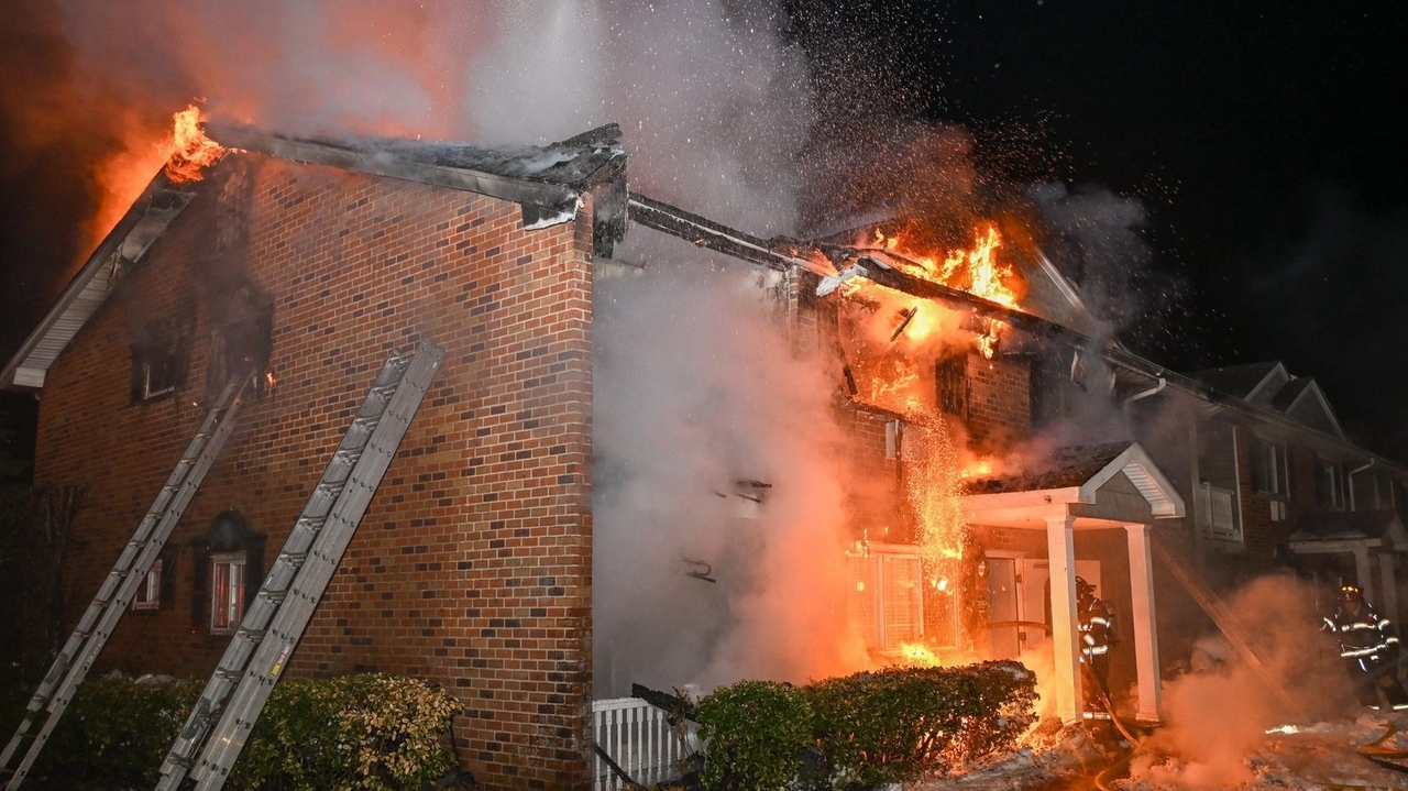 West Babylon complex remains off limits after fire, displaced resident ...