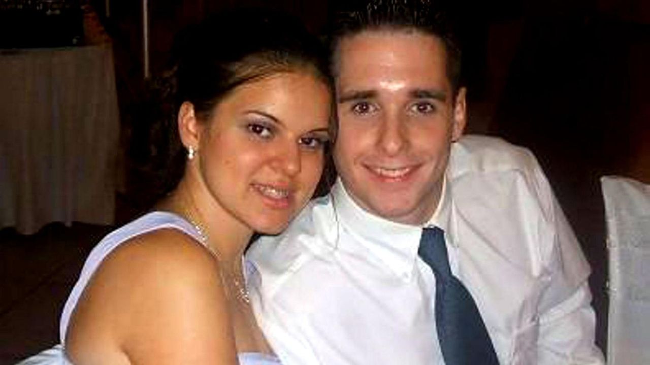 Yale murder suspect gets regular visits from fiancee - Newsday