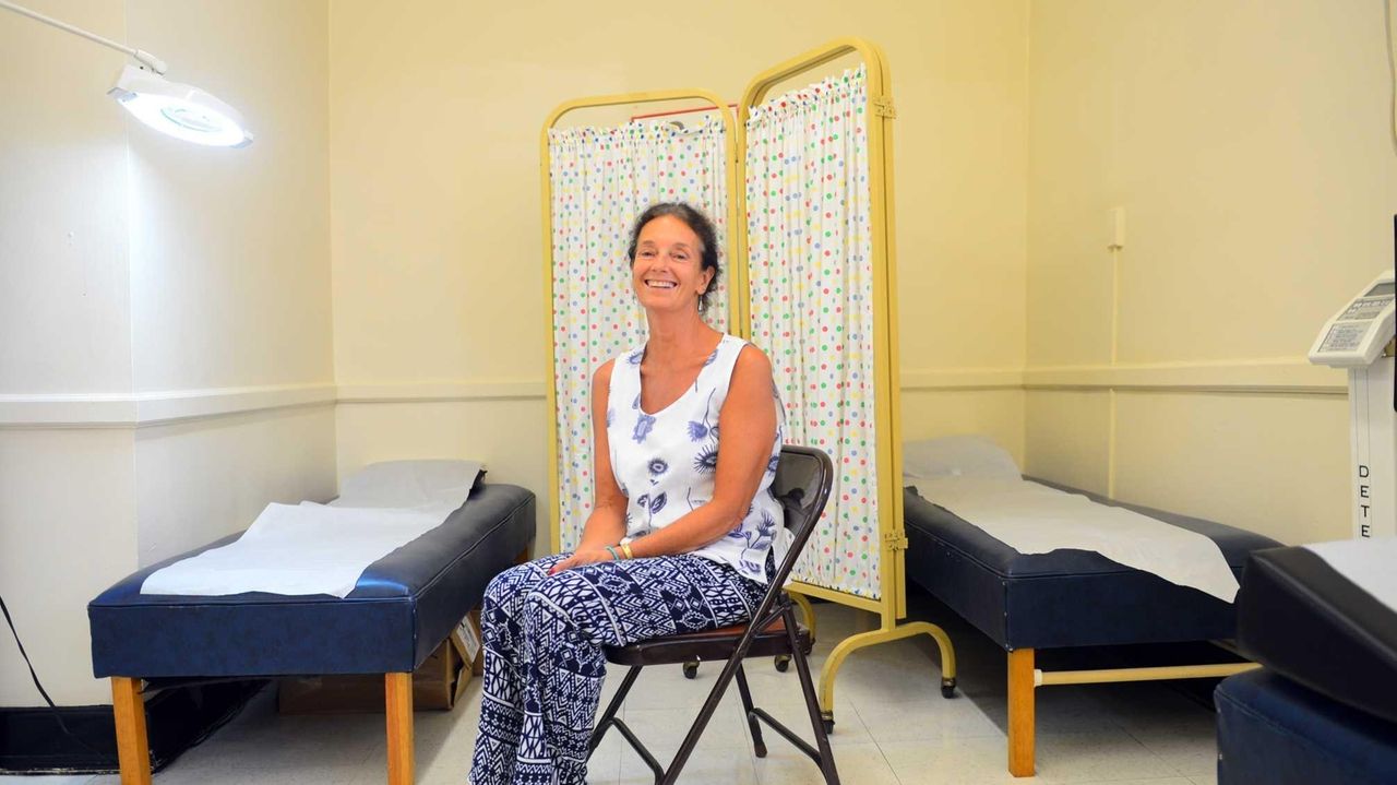 Mari Titterton, North Merrick school nurse, lauded as lifesaver of ...