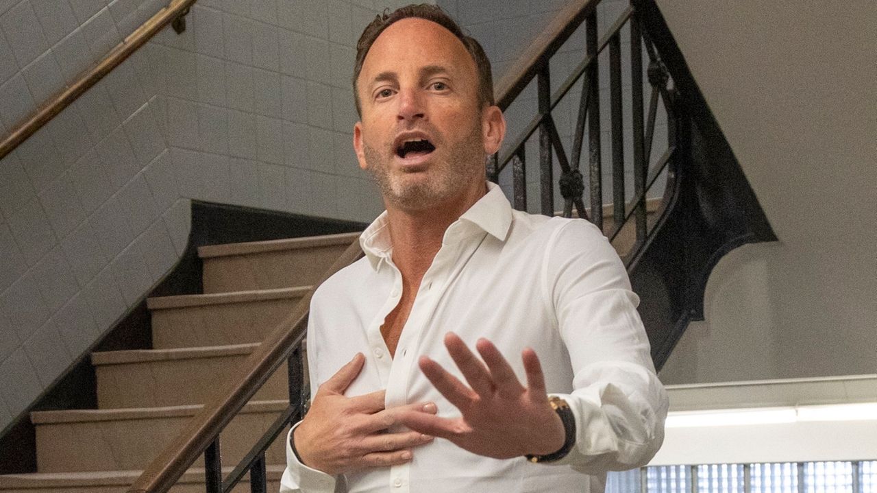 Jonathan Braun, whose sentence was commuted by Trump, back behind bars ...