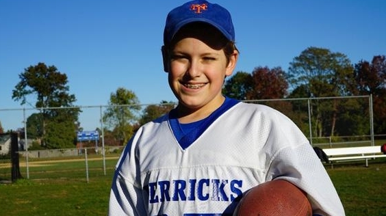 Jersey connects generations at Herricks homecoming - Newsday