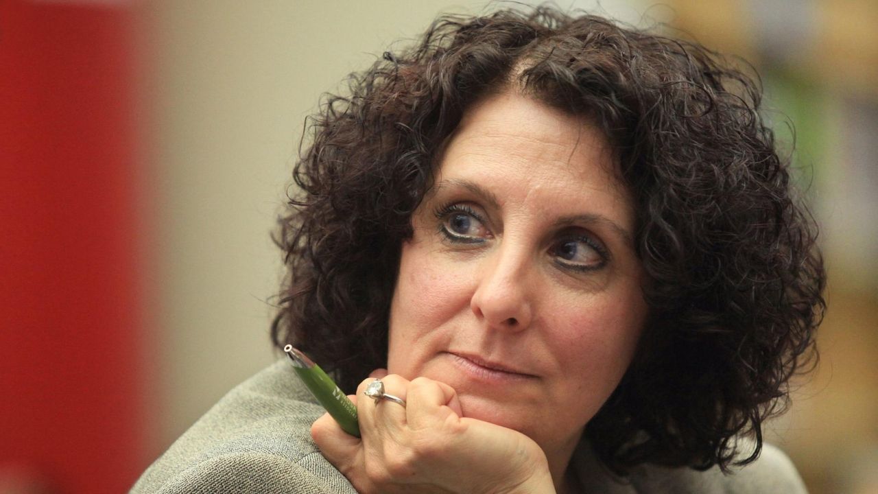 Karen Lessler, Kings Park High principal, dies, superintendent says ...