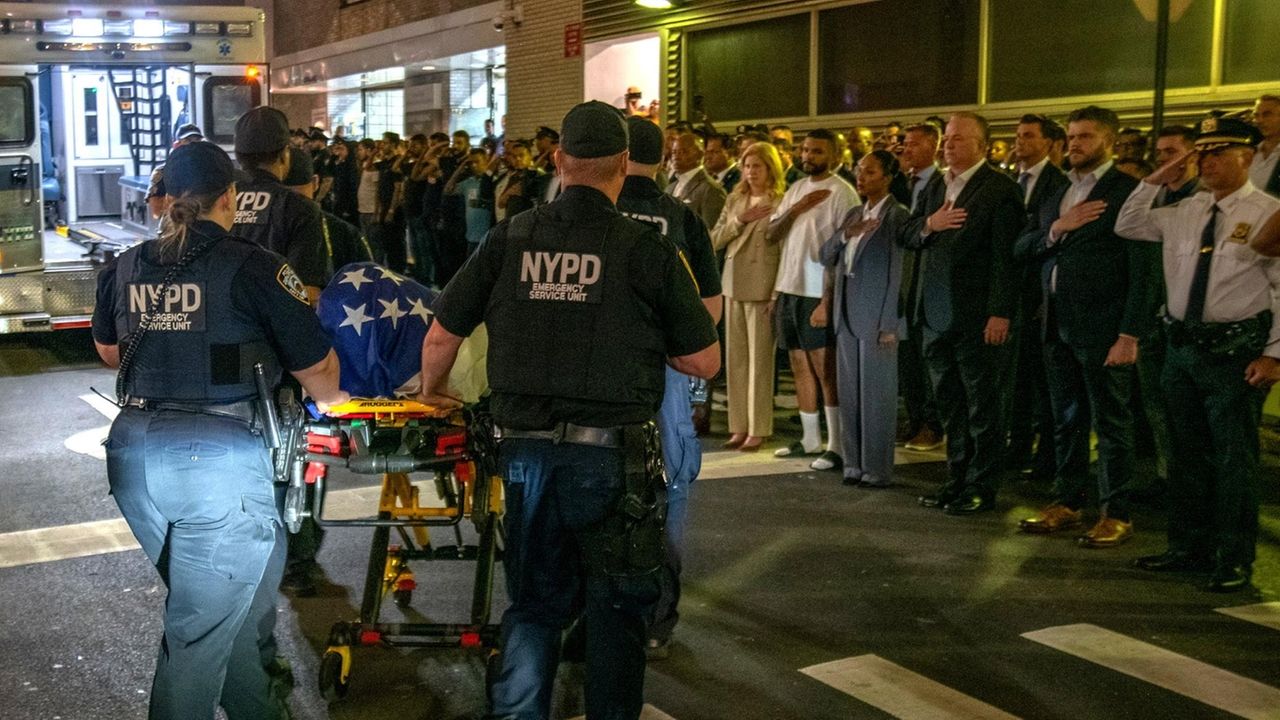 NYPD officer, 3 others killed in Manhattan office building shooting; mayor says NFL was target ...