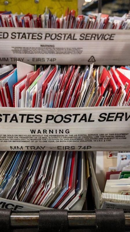 The crunch time before Christmas: Behind the scenes at the postal ...