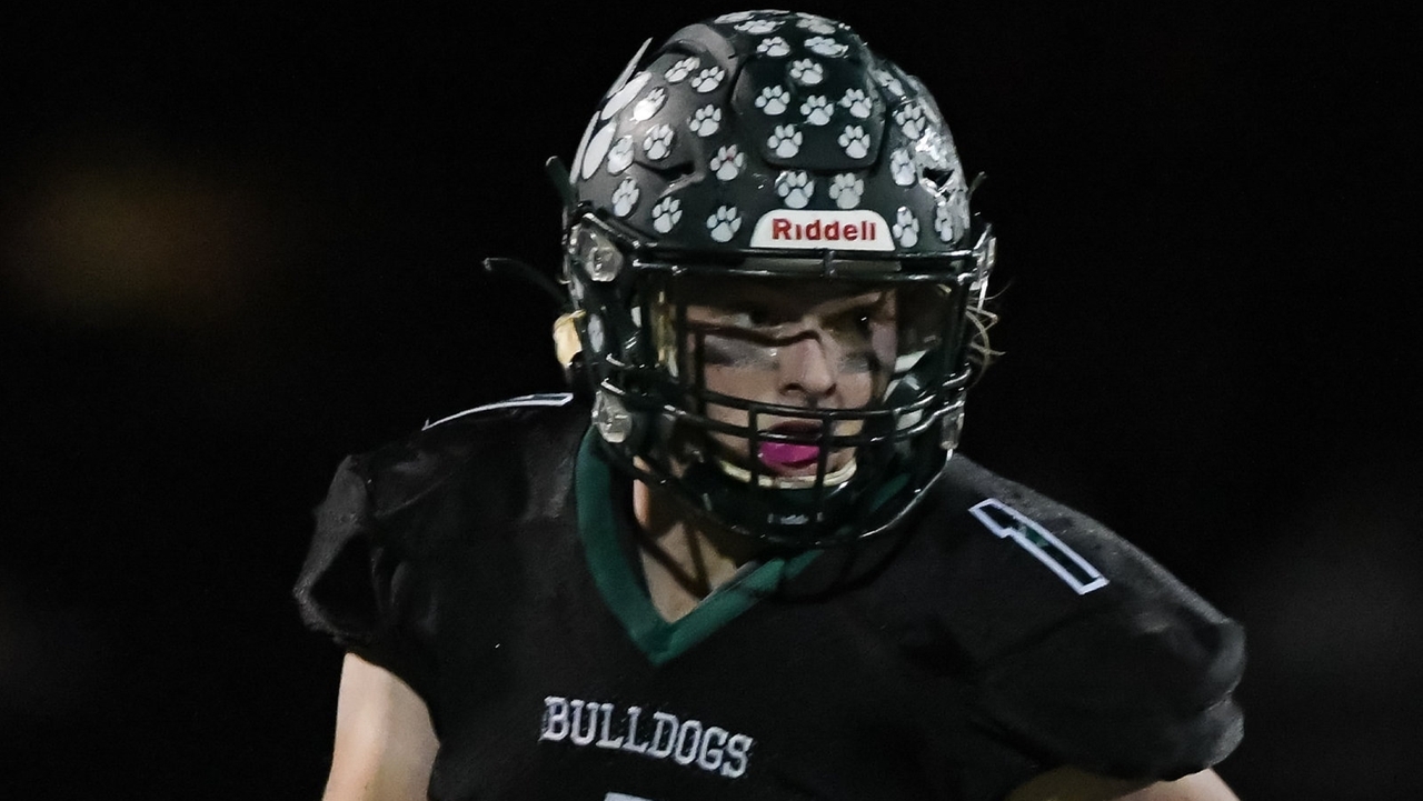 Suffolk Division II football Week 1 roundup - Newsday
