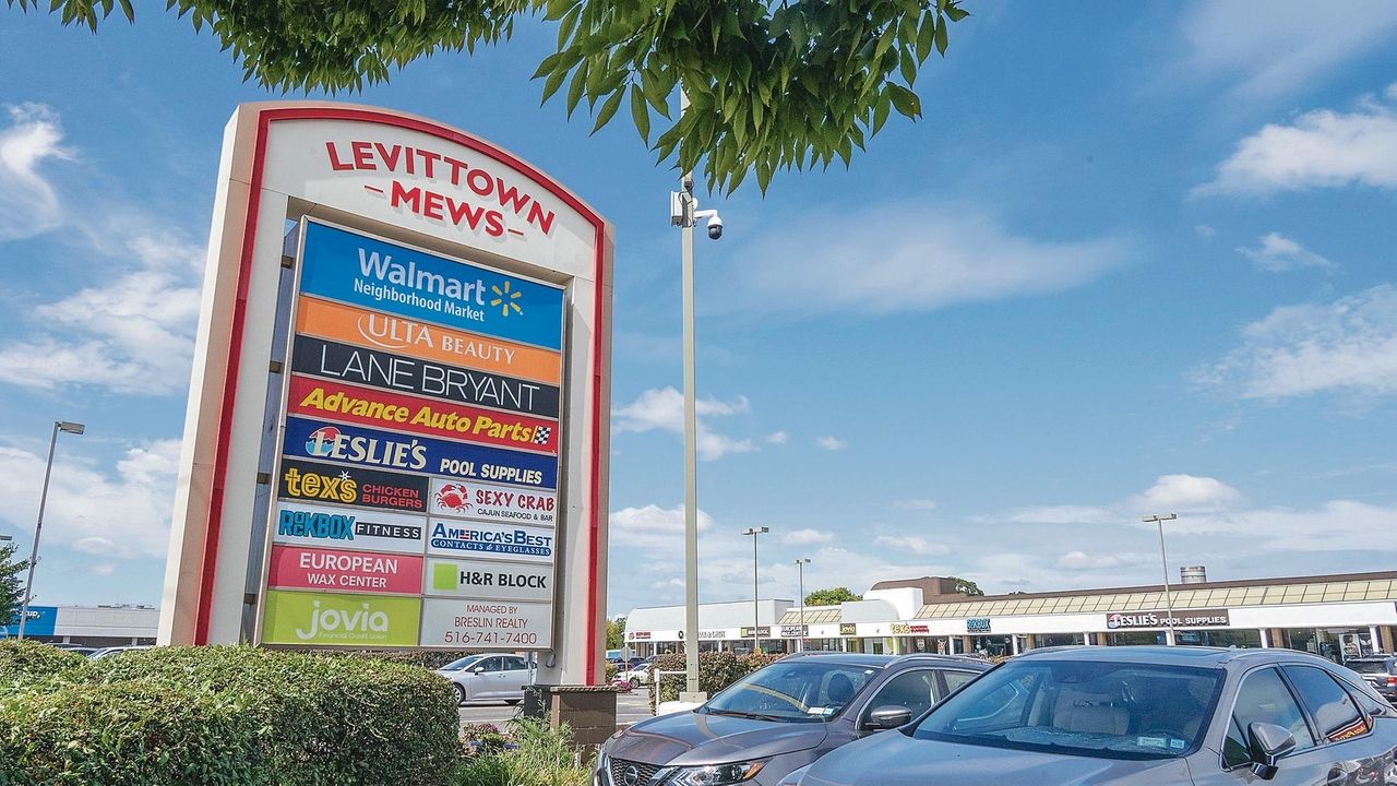 Levittown: Affordable homes, modernized image draw buyers - Newsday