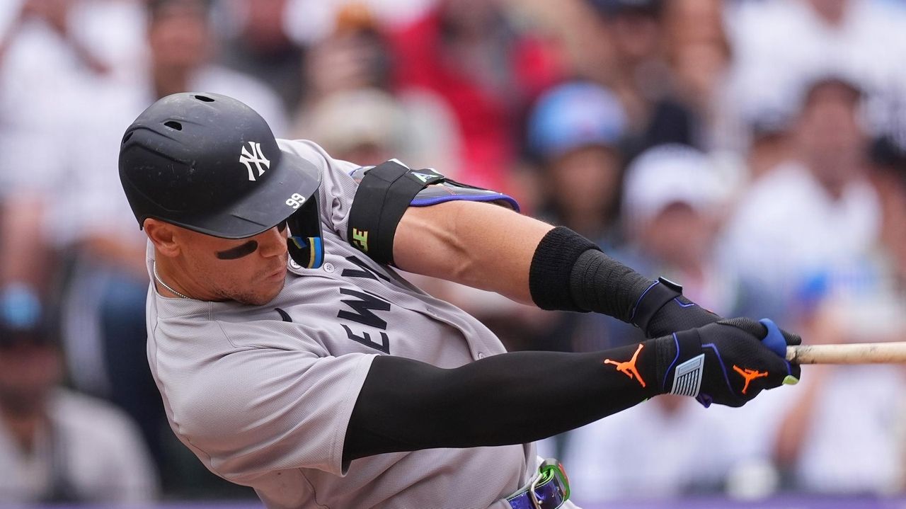 Yankees score 10 runs in fifth in rout of Rockies - Newsday