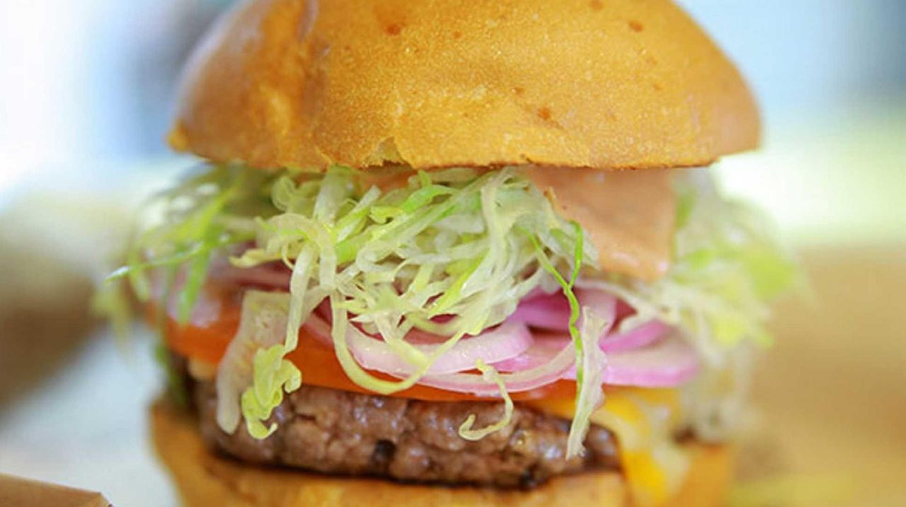 Bareburger opens in Plainview - Newsday