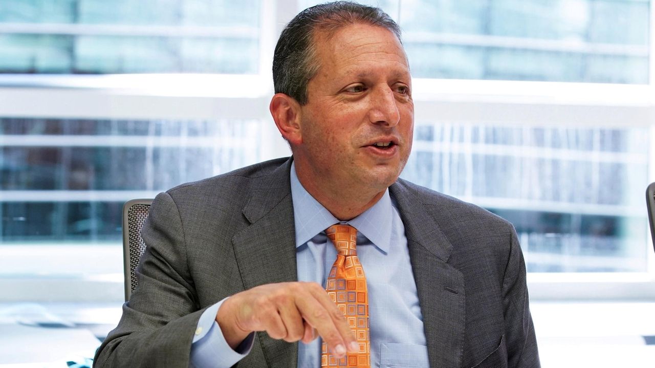 New York City Comptroller Brad Lander is running against Eric Adams for mayor - Newsday