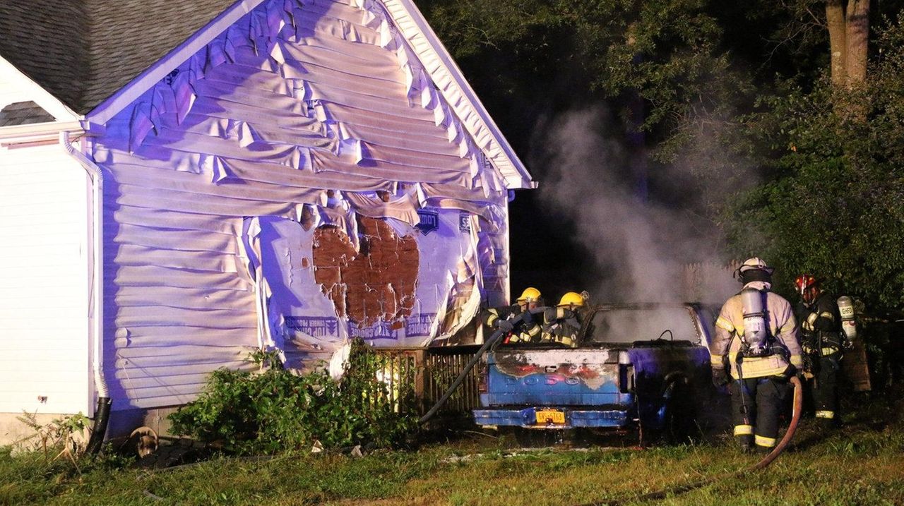 Firefighters extinguish truck fire in Gordon Heights, officials say ...