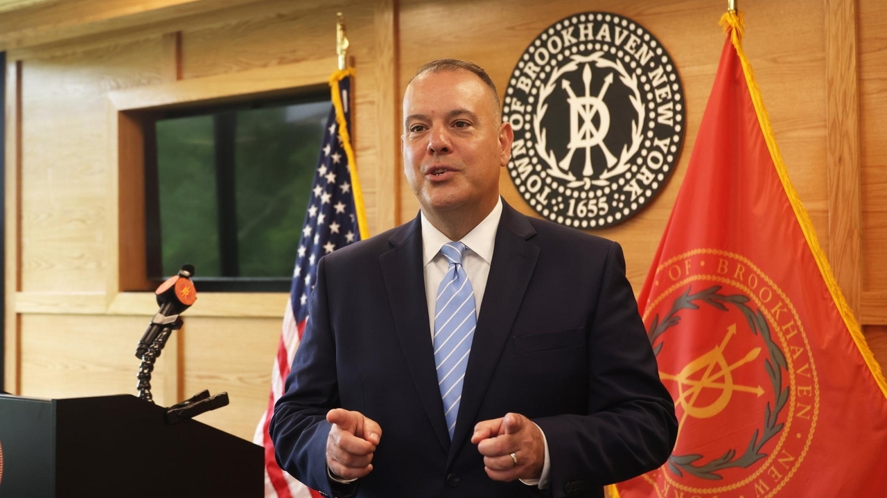 Brookhaven Supervisor Dan Panico calls for 18-month moratorium on AI ...