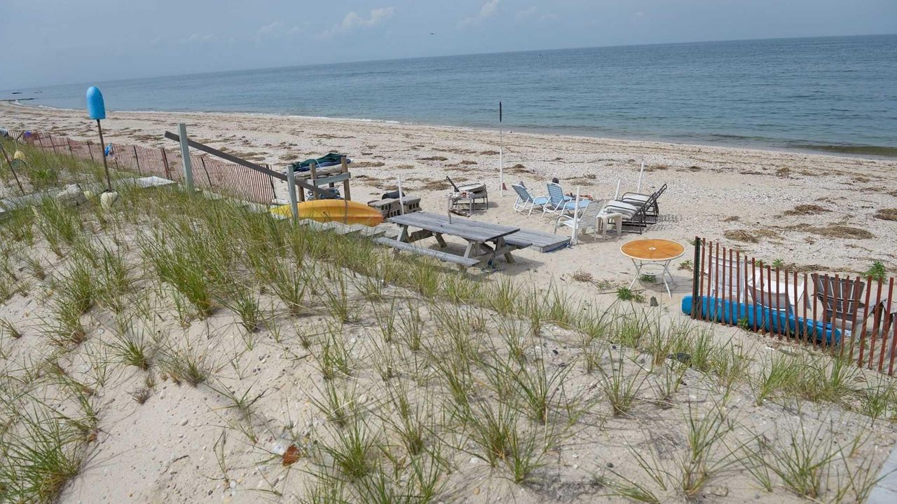 Asharoken shore restoration requires public access to private beaches ...