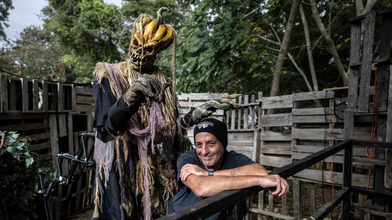 Get ready for some royal scares at Gateway's Haunted Playhouse - Newsday