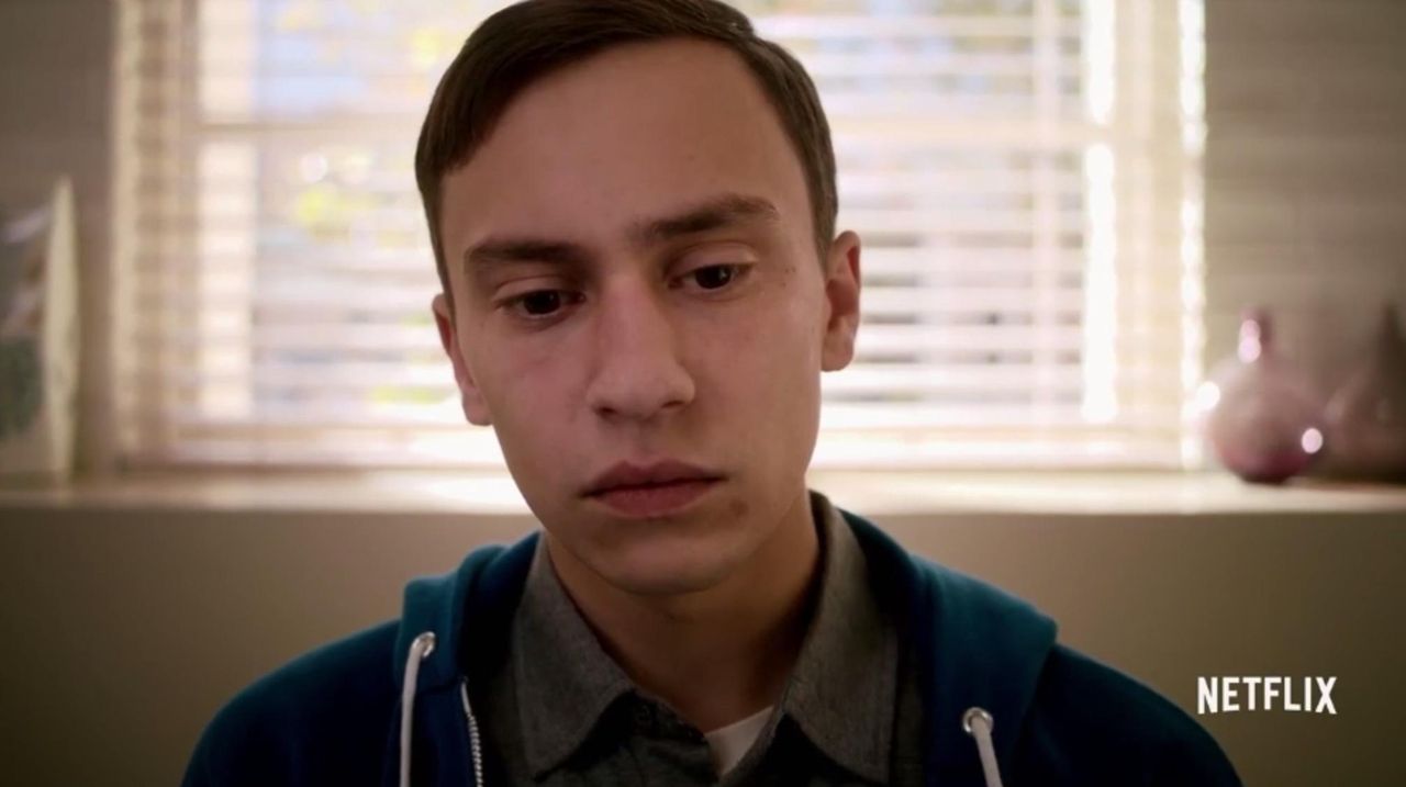 ‘Atypical’ review: Netflix breaks barriers with comedy about autism ...