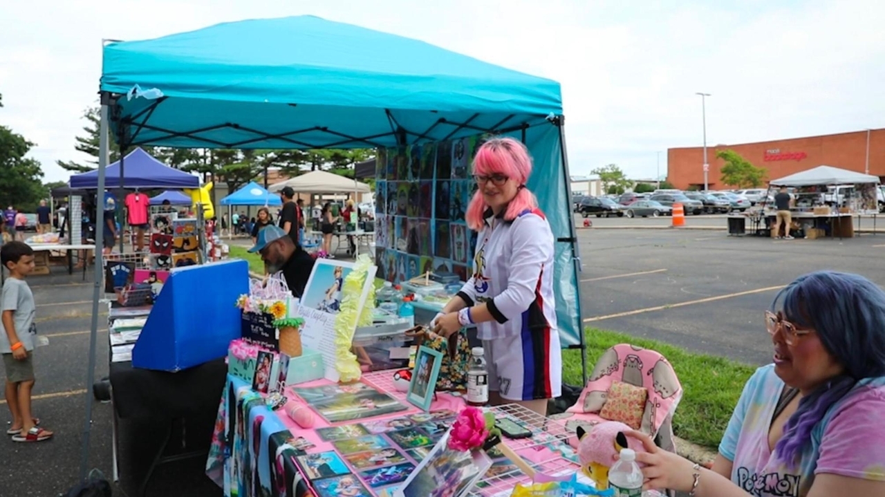 Long Island Tropic Con, outdoor pop-culture flea market - Newsday