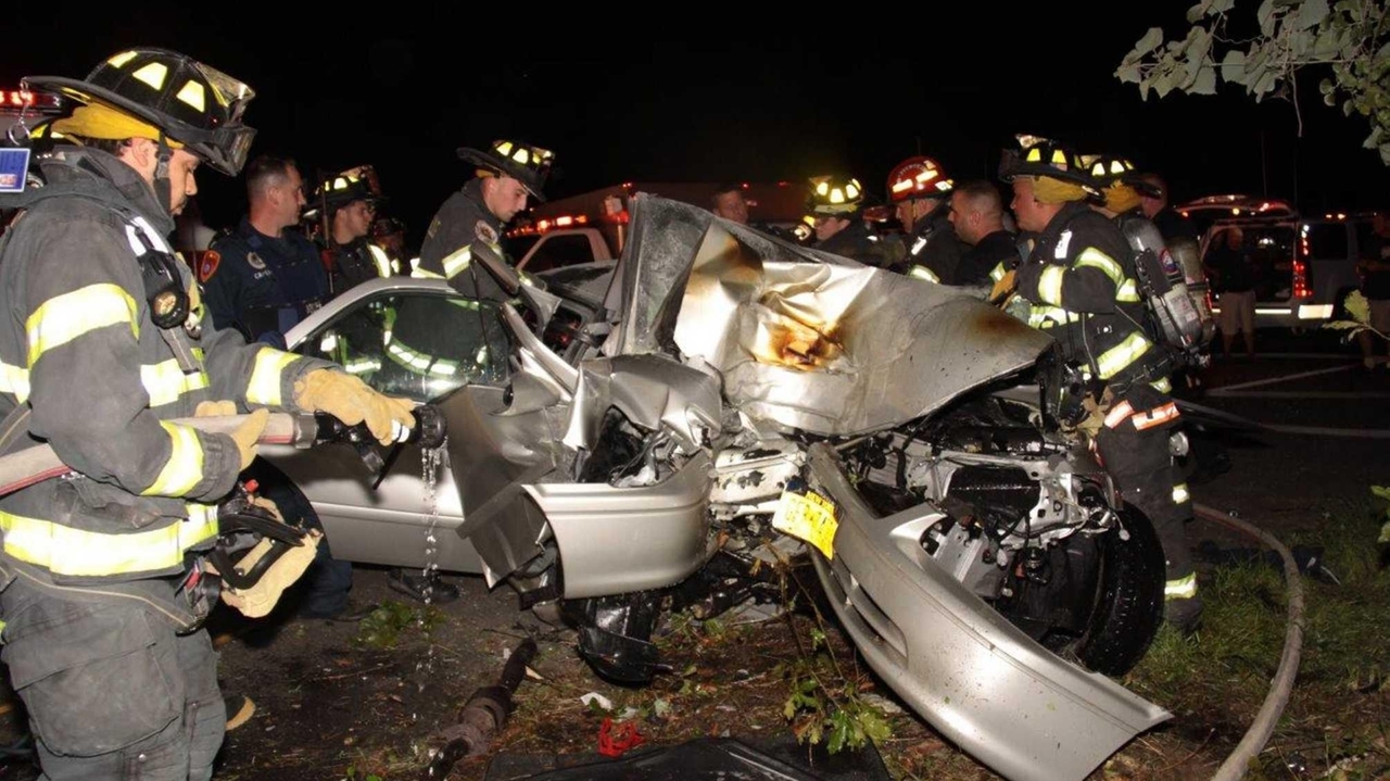 Man rescued from car after Centereach crash - Newsday
