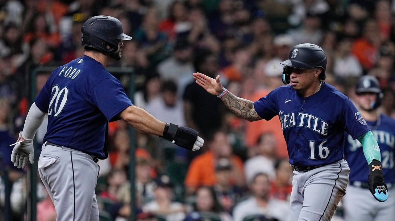 Luis Castillo throws 7 strong innings, Mike Ford clears bases in 9-run ...