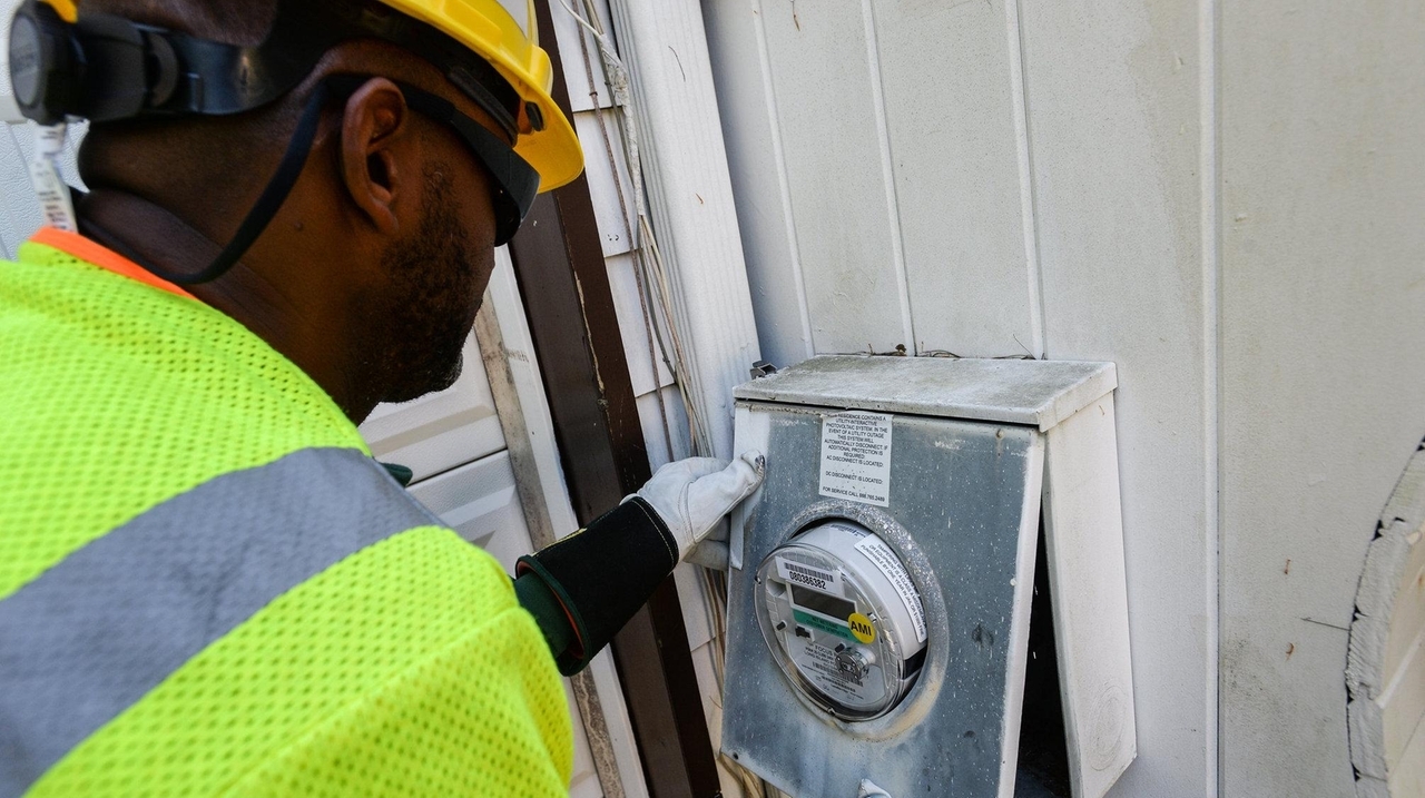 PSEG proposal sets quick rollout of smart meters in 2019 - Newsday