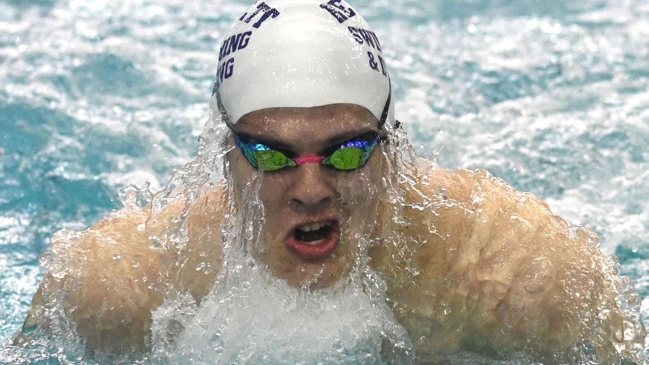 Newsday Athlete of the Week is Hewlett's David Kushnirsky - Newsday