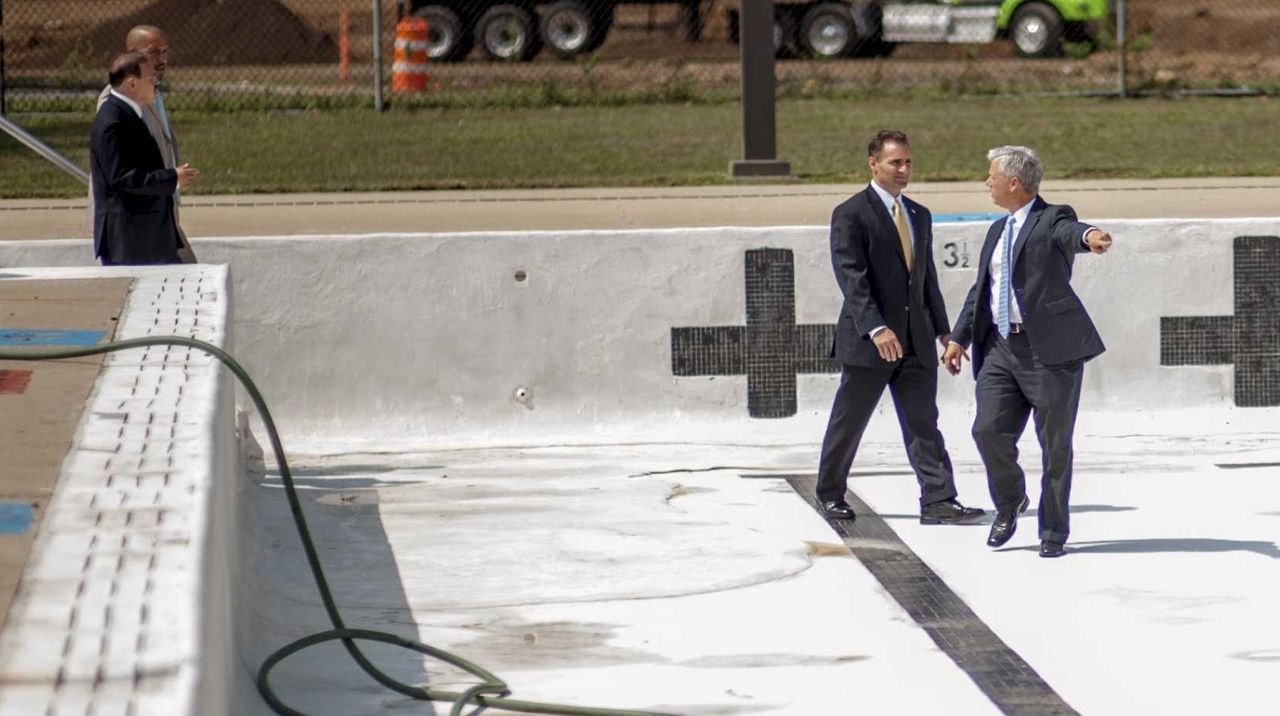 Costs to rehabilitate the public pool in Roberto Clemente Park will go ...