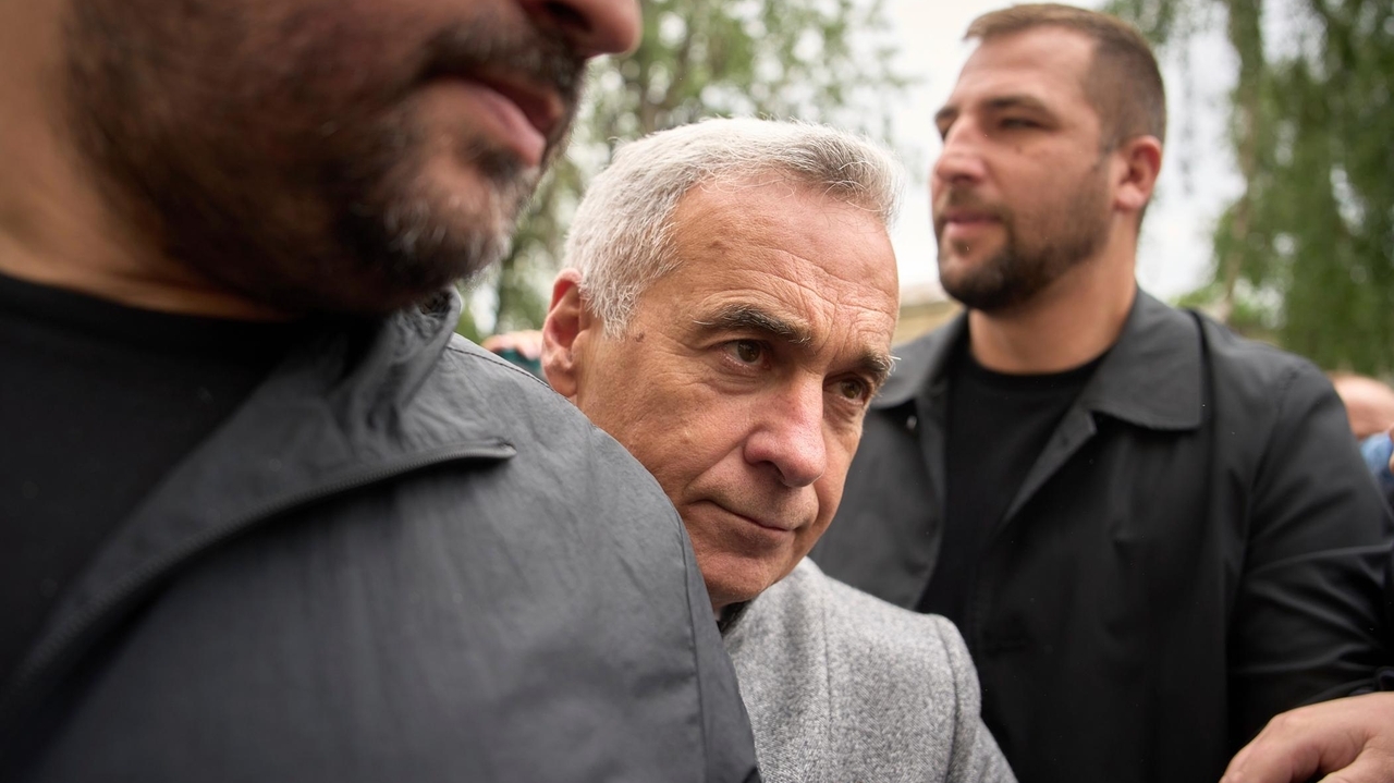 Far-right candidate Calin Georgescu, who upended Romanian presidential ...
