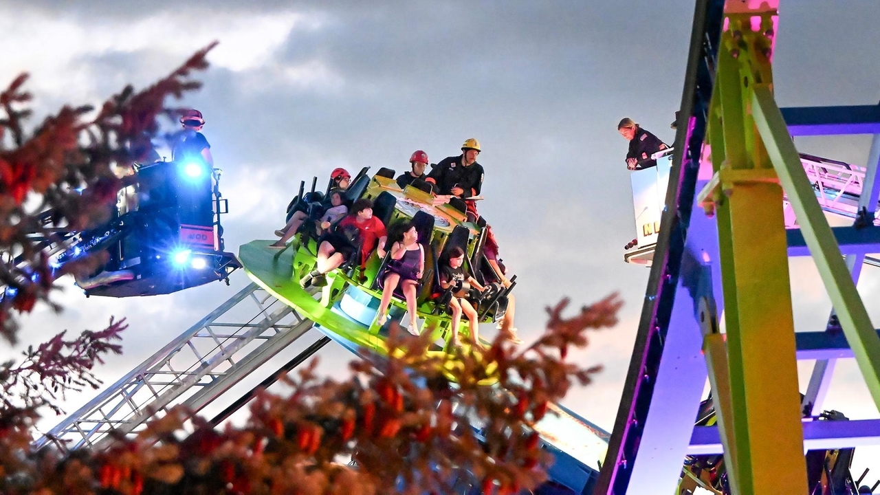 First responders rescue riders, mostly children, stuck on Adventureland ...
