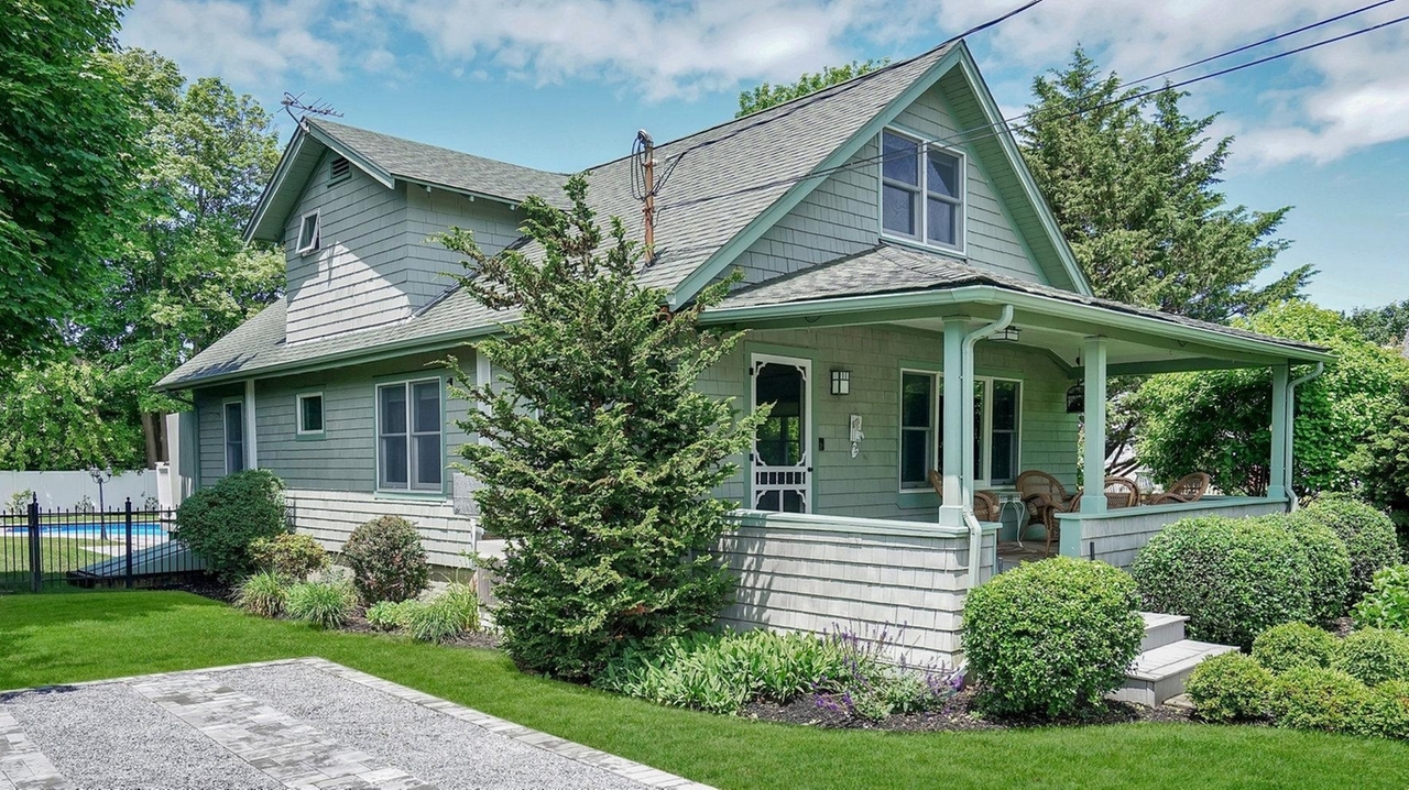 Vintage Greenport home lists for $899,000 - Newsday
