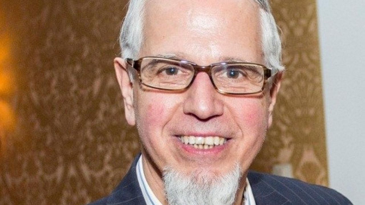 Peter Goldsmith to step down as LISTnet president in January - Newsday