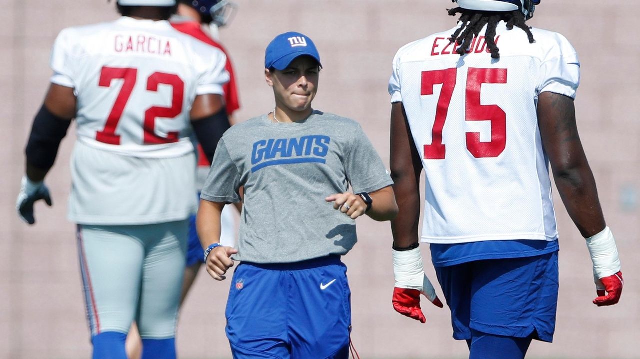 Angela Baker goes from playing field to Giants' coaching ranks - Newsday