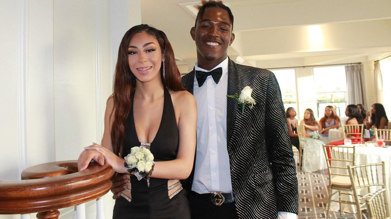 Valley Stream teen who survived hurricane reflects at prom - Newsday