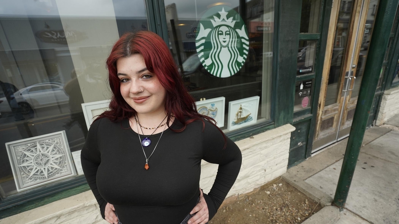Port Jefferson Starbucks baristas want to hold union vote - Newsday