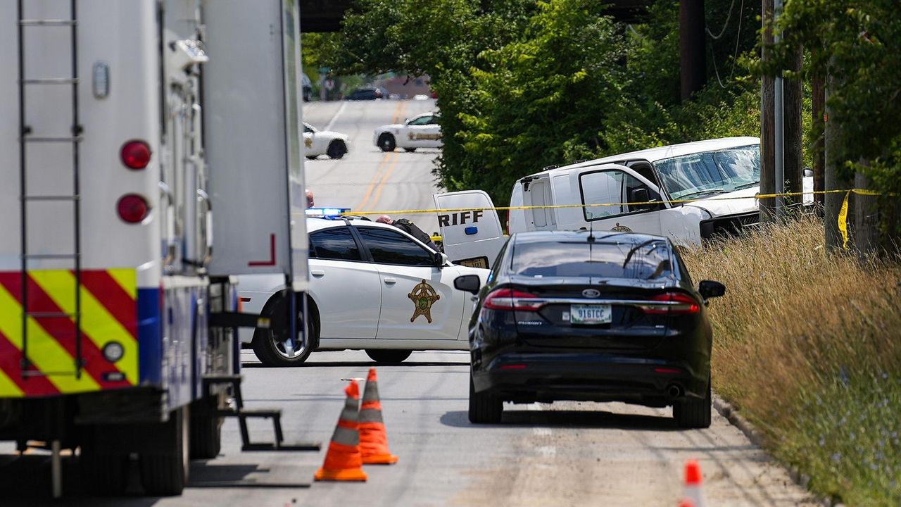 Inmate used chain from handcuffs to strangle Indiana deputy during ...