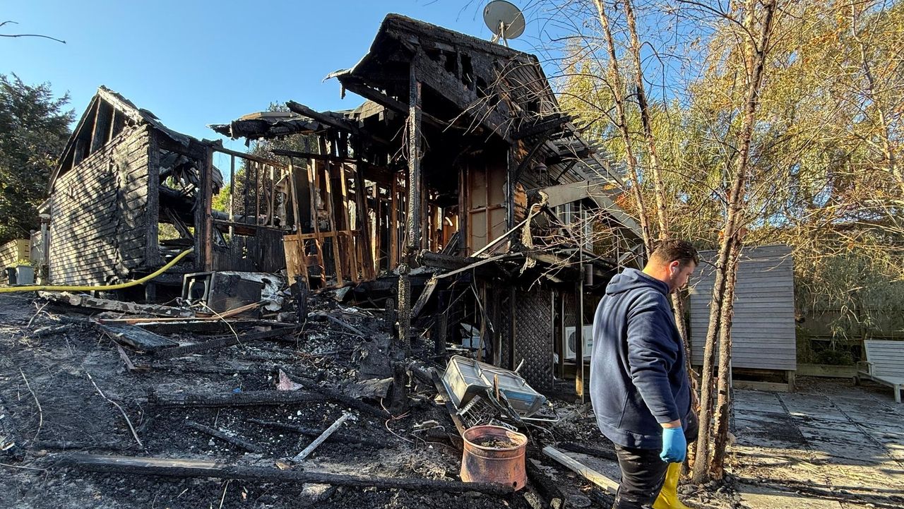 'Million-dollar' Fire Island home destroyed, bringing firefighters and ...