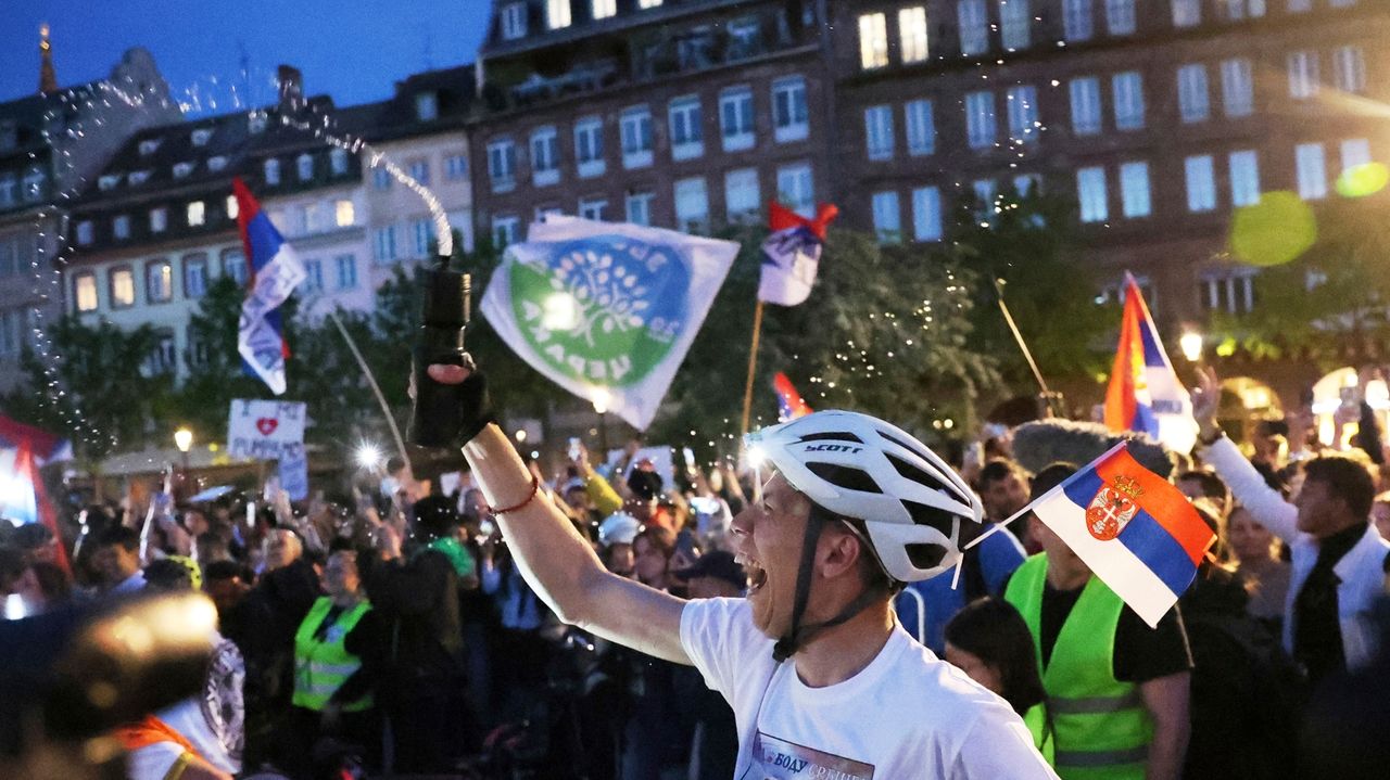 Serbian students cycle hundreds of miles to take their grievances to ...
