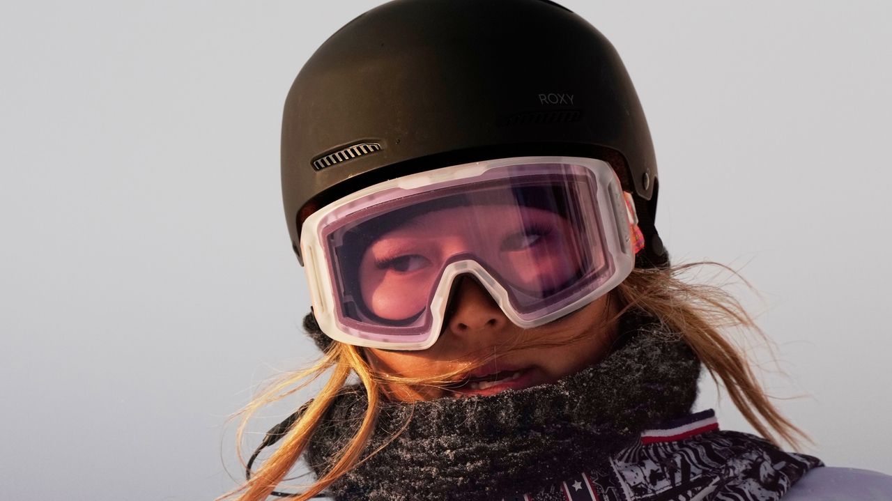 Chloe Kim says she's 'good to go' for Olympics despite labrum tear in ...