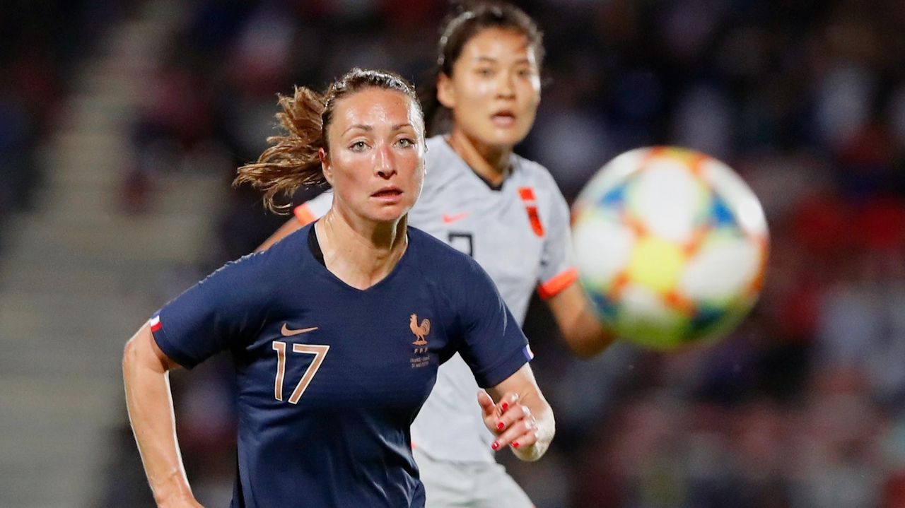 French midfielder Gaëtane Thiney to end her 25-year career after this ...