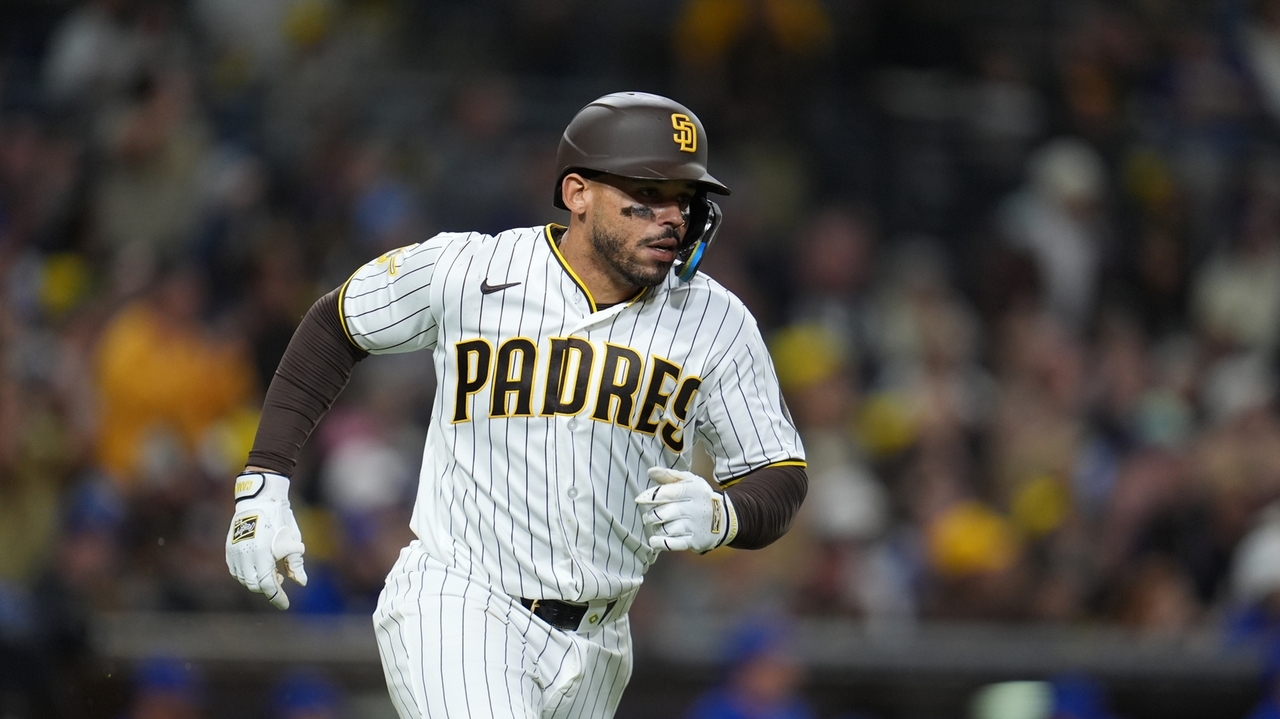 Padres' Luis Campusano goes on injured list with broken toe, Rodolfo ...