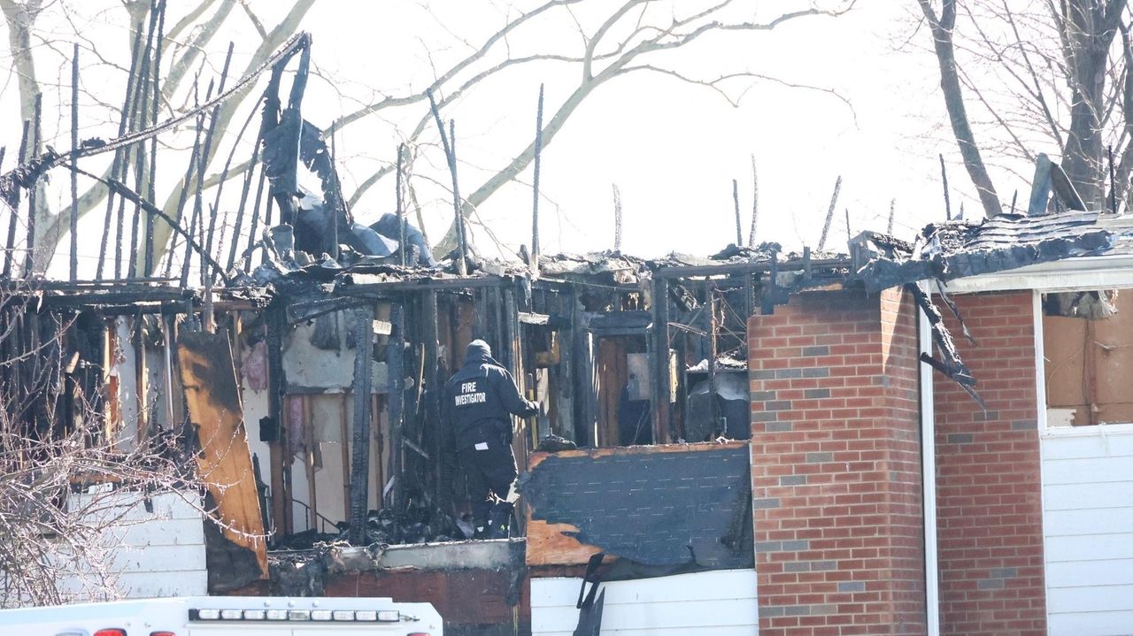Initial probe says cause of deadly Plainview apartment fire not ...