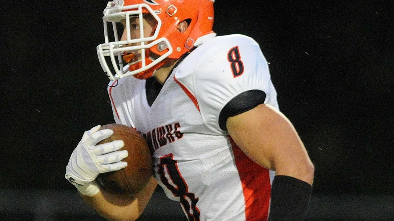 Mike DeLeo jump-starts Carey win with TD on opening kickoff - Newsday