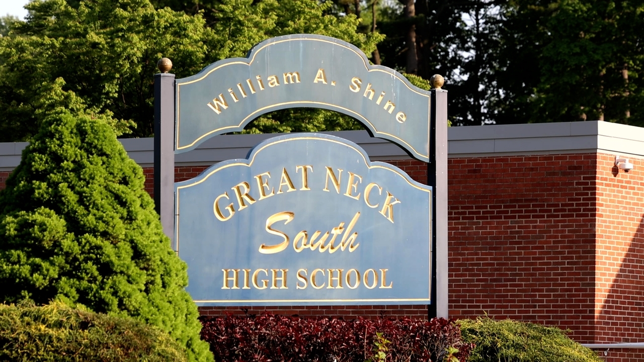Newsday Investigation: State clears teen in Great Neck security ...