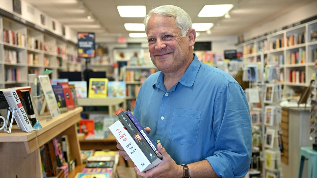 Steve Israel named to Biden arts panel - Newsday