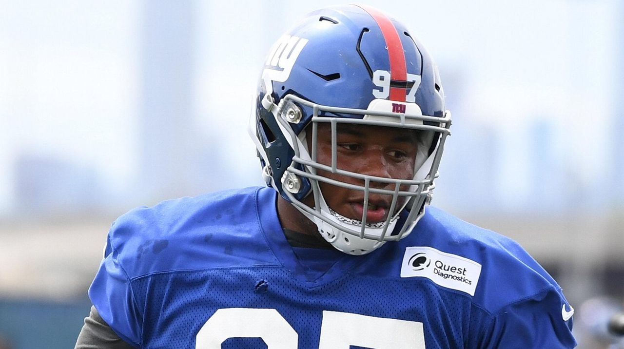 Giants first-rounders Dexter Lawrence, DeAndre Baker sign rookie ...