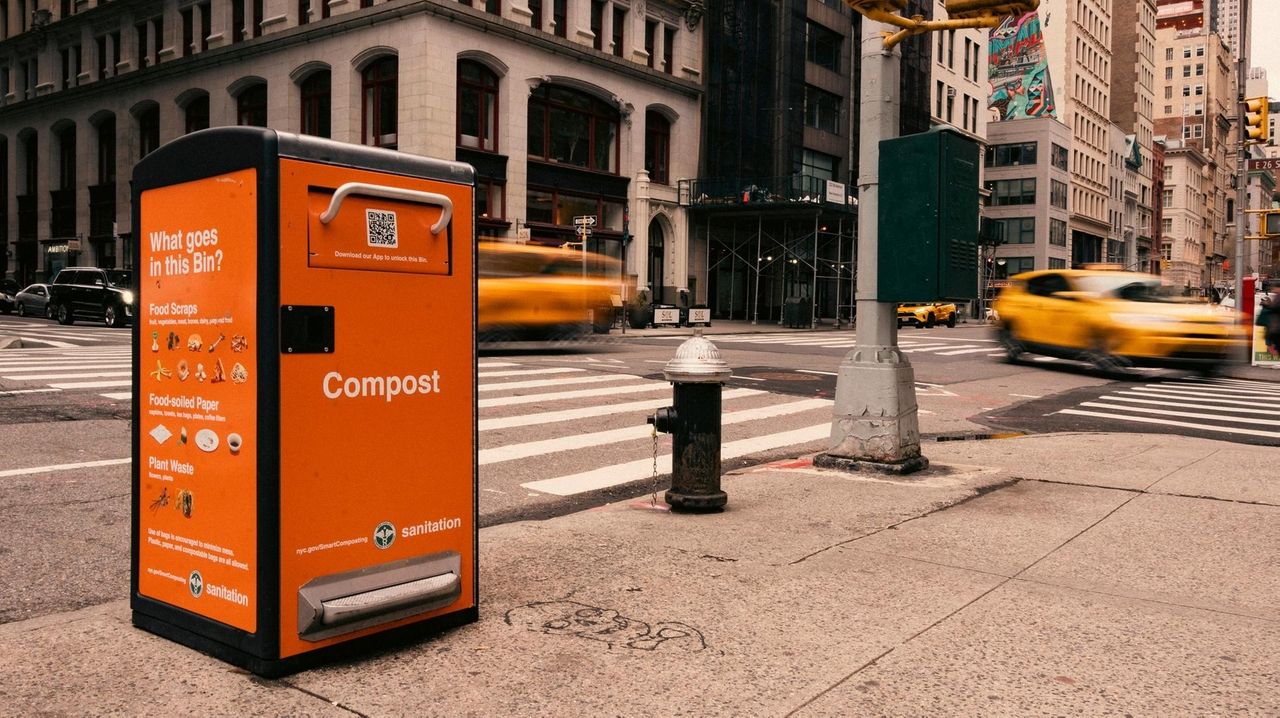 Mayor Adams backtracks on New York City's composting law with new ...