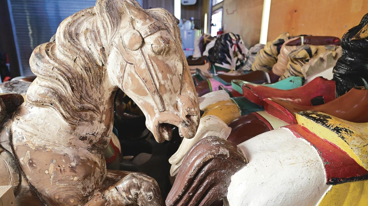 Off to the races as Greenport officials aim to reopen iconic carousel ...