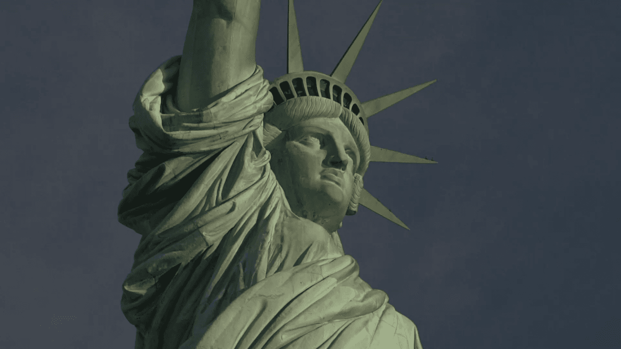 Mineola woman, 85, looks back on living on Liberty Island - Newsday